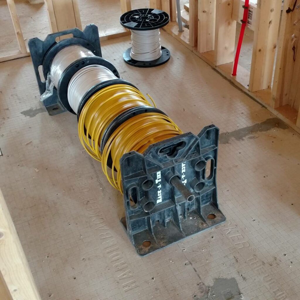 12 Must Have Commercial Electrician Tools in 2023 - Rack-A-Tiers